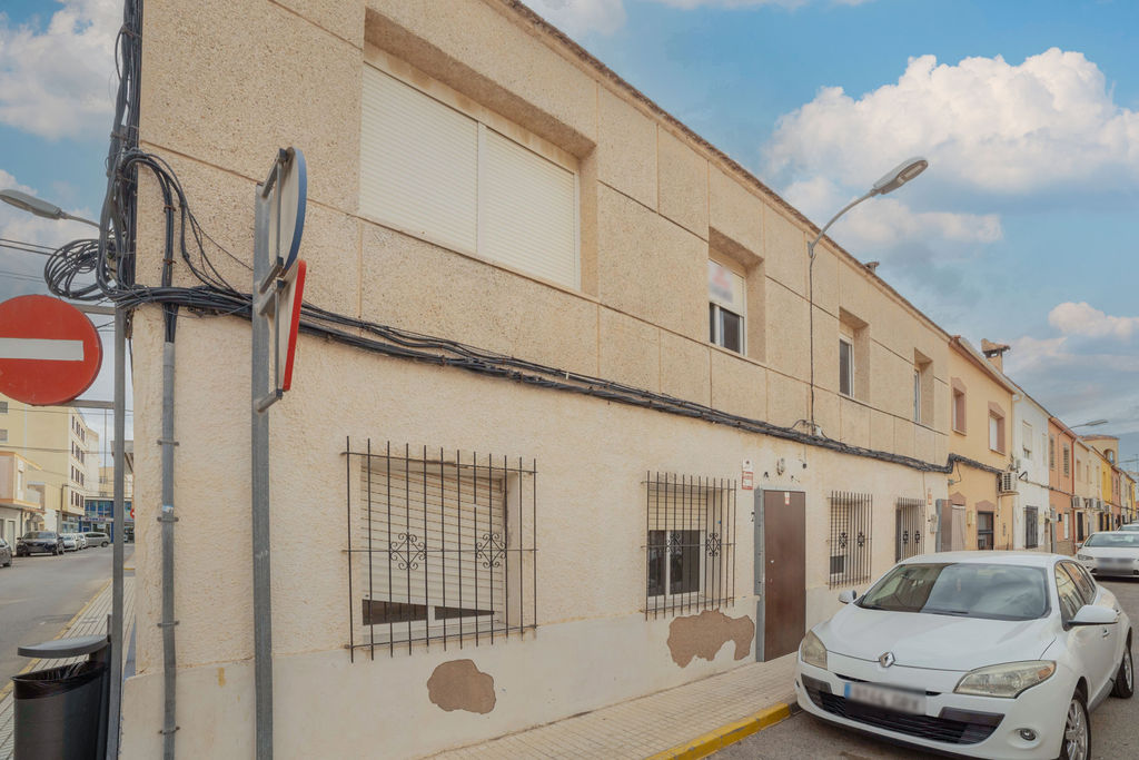 Chalet adosado en venta en C/ Maestro Márquez, Pilar de la Horadada ...